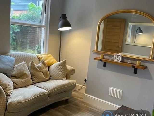 1 bedroom in a house share to rent