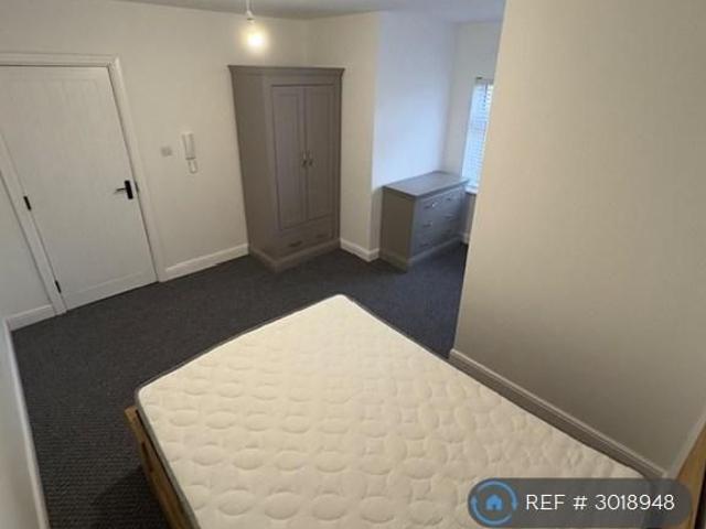 1 bedroom in a house share to rent