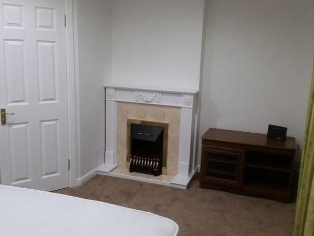 1 bedroom in a house share to rent