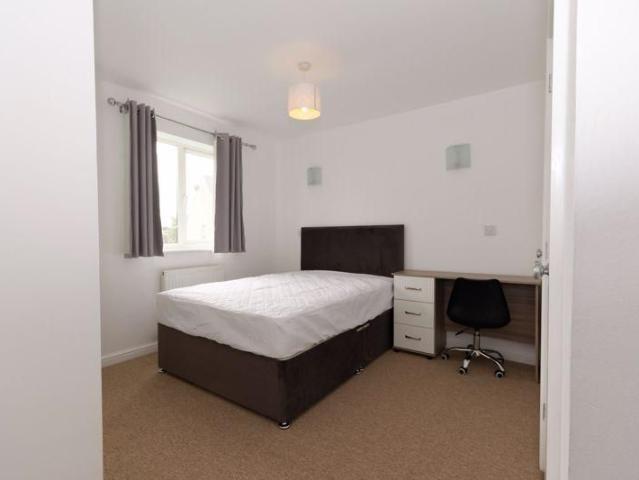 1 bedroom in a house share to rent