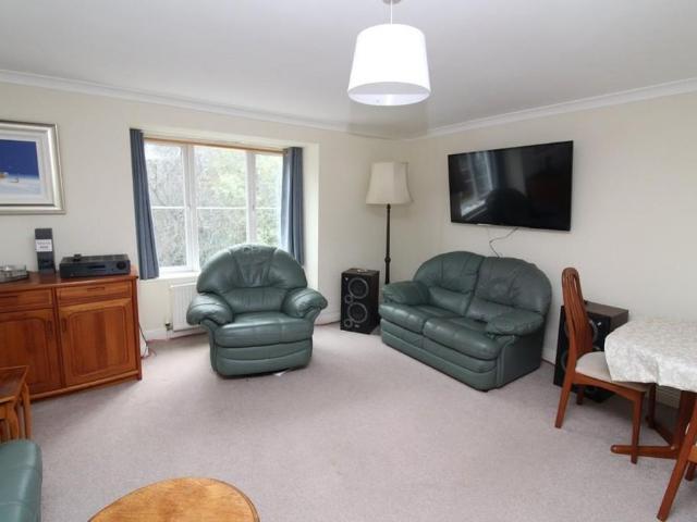 1 bedroom in a house share to rent