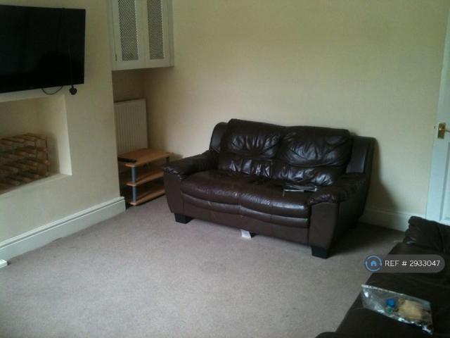1 bedroom in a house share to rent