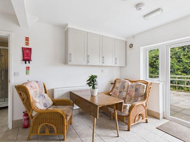 1 bedroom in a house share to rent