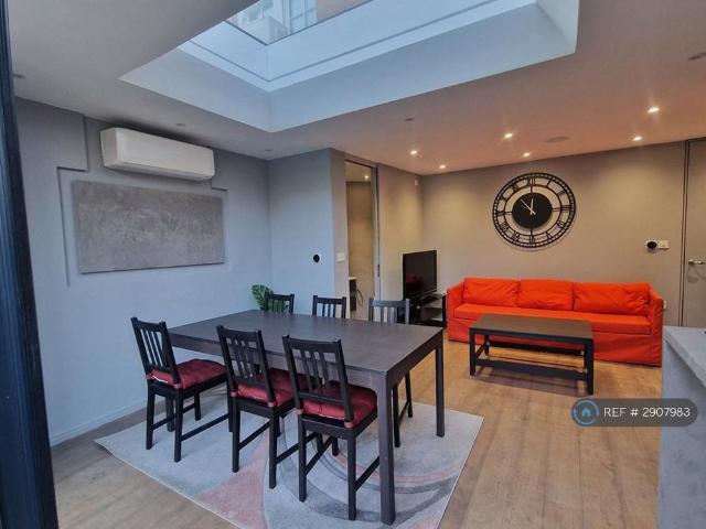 1 bedroom in a house share to rent