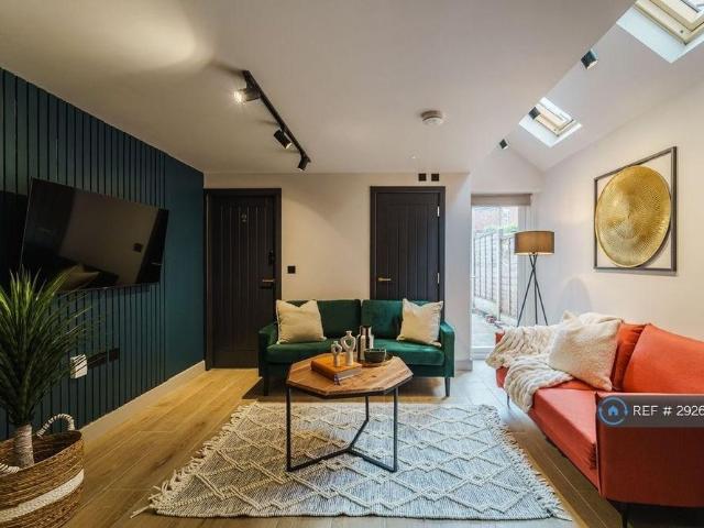 1 bedroom in a house share to rent