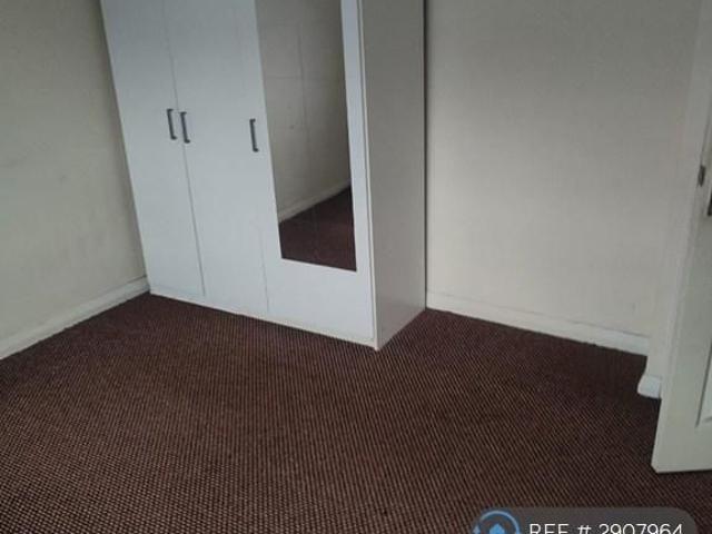 1 bedroom in a house share to rent