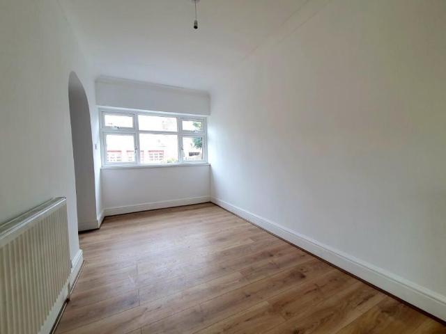 1 bedroom in a house share to rent
