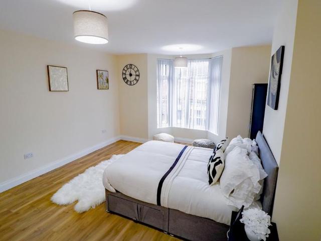 1 bedroom in a house share to rent