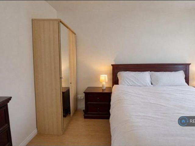 1 bedroom in a house share to rent