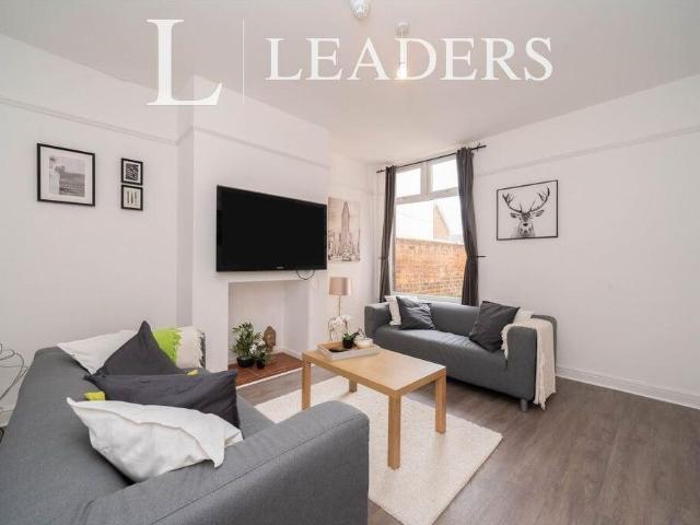1 bedroom in a house share to rent