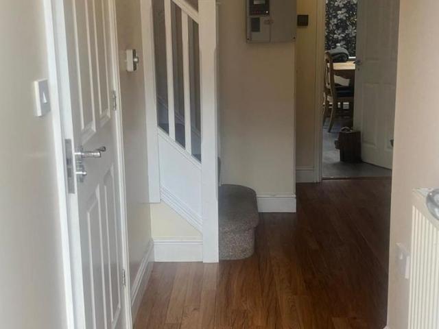 1 bedroom in a house share to rent