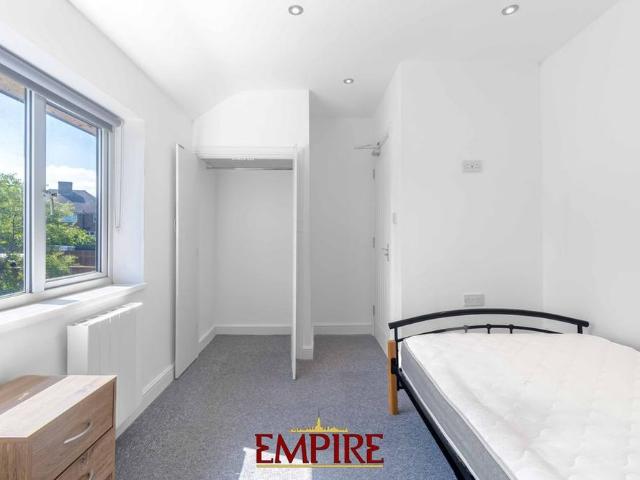 1 bedroom in a house share to rent