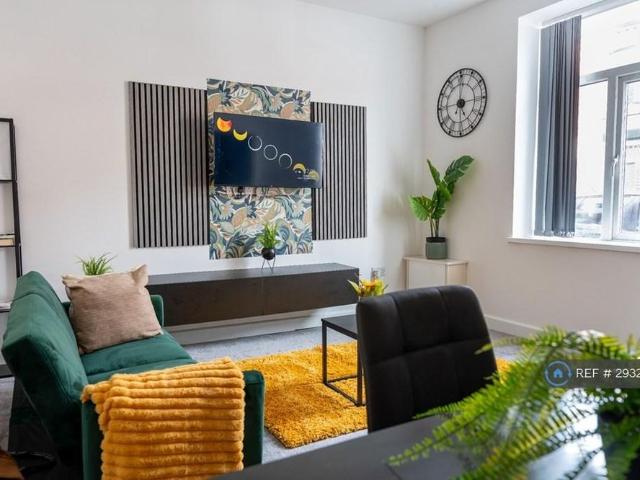 1 bedroom in a house share to rent