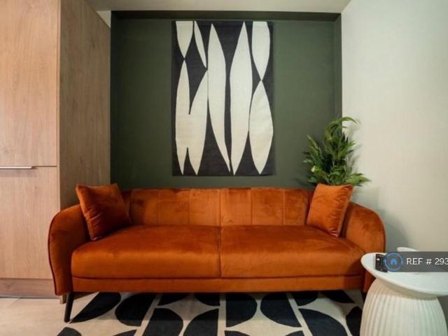1 bedroom in a house share to rent
