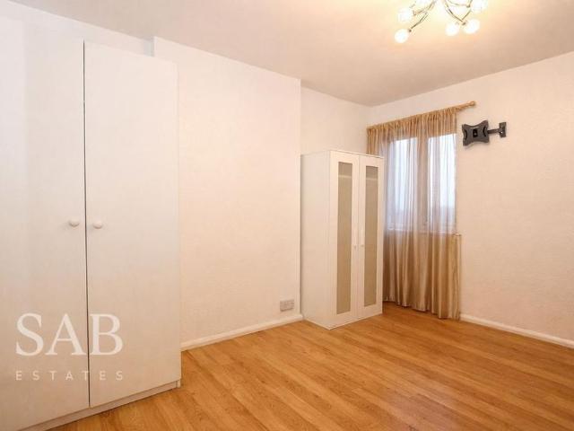 1 bedroom in a house share to rent
