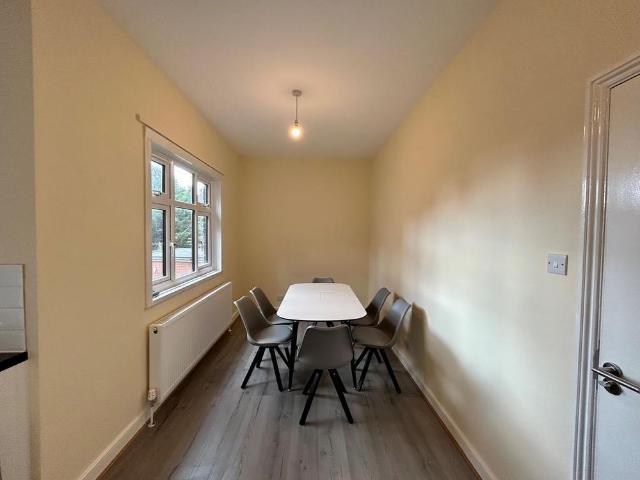1 bedroom in a house share to rent