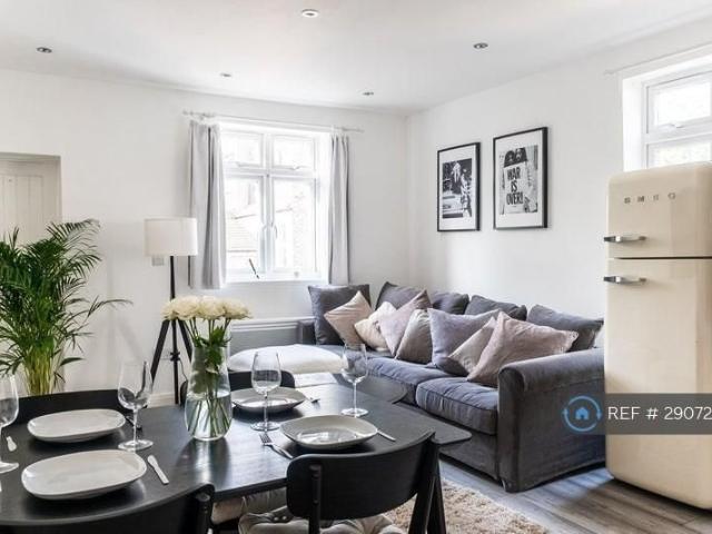 1 bedroom in a house share to rent