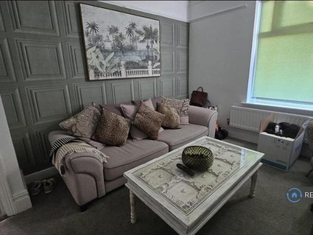 1 bedroom in a house share to rent