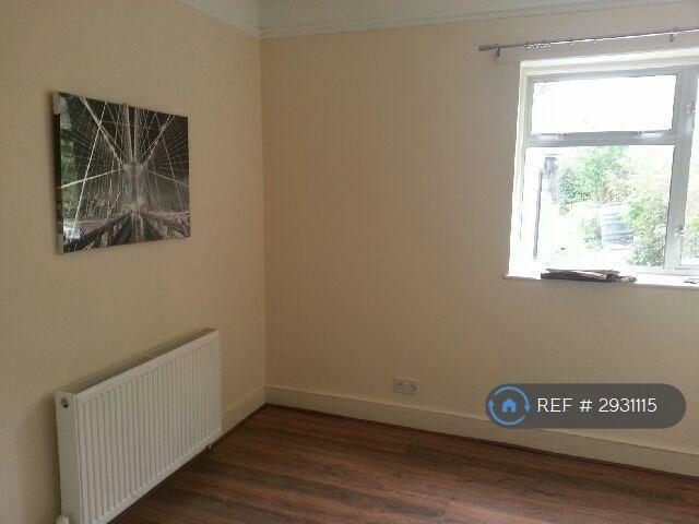 1 bedroom in a house share to rent