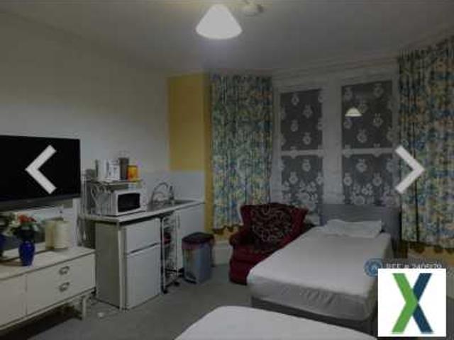 1 bedroom in Boscombe Road, Southend On Sea, SS2 #2405179