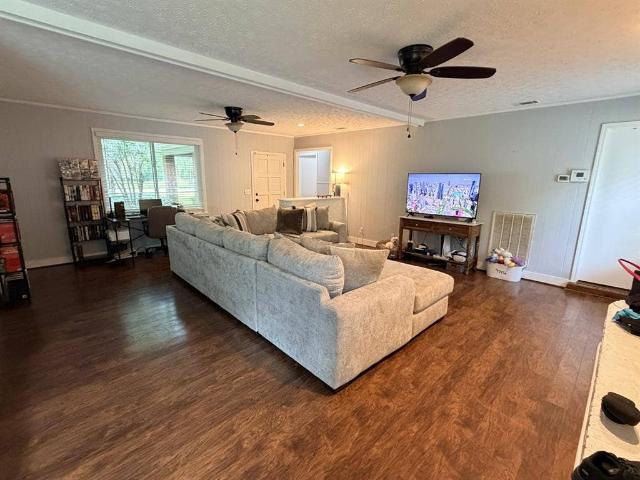 1 bedroom in Bloomingdale Ga