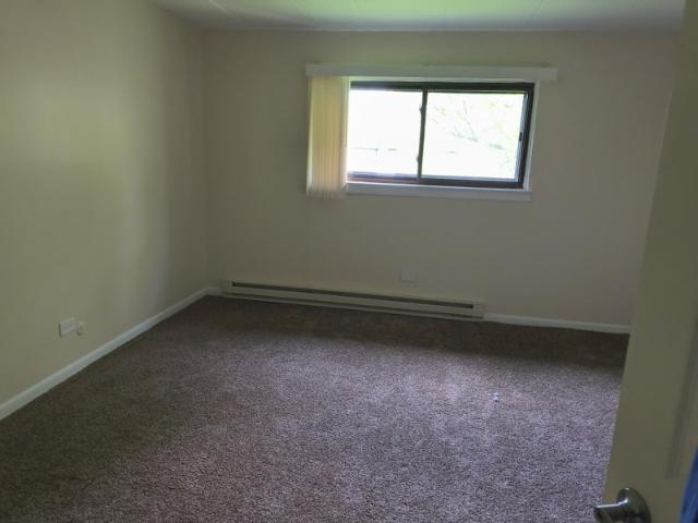 1 Bedroom in Elk Grove Village Area