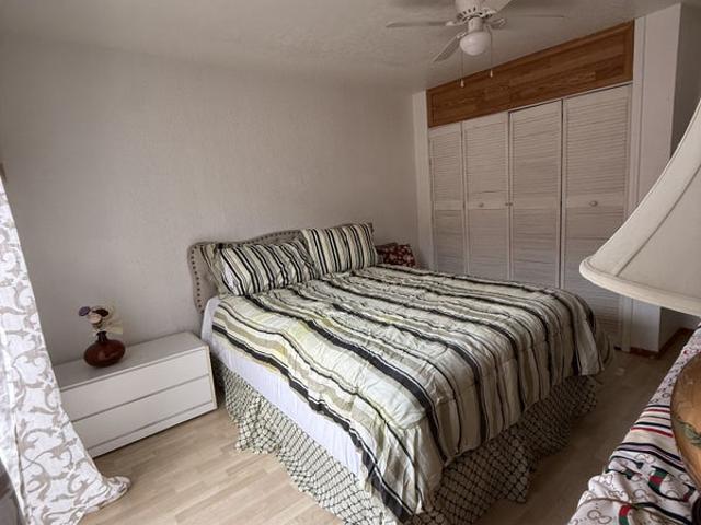 1 Bedroom in house living