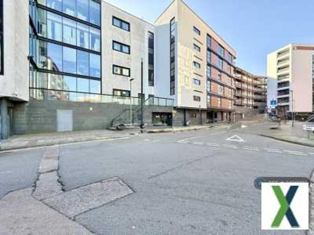 1 bedroom in Hallings Wharf Studios, London, E15 #2400292