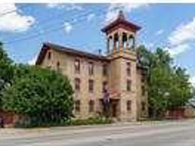 1 bedroom in Omro Wisconsin 54963