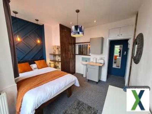 1 bedroom in London Road, Westcliff On Sea, SS0 #2475257