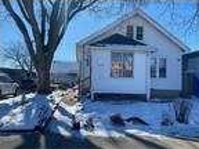 1 bedroom in Milwaukee WI 53216