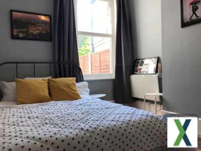 1 bedroom in Milton Street, Southend On Sea, SS2 #2400961