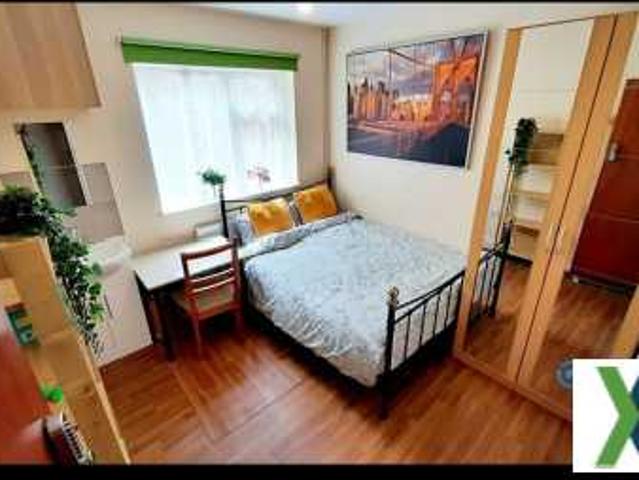 1 bedroom in Northville Drive, Westcliff On Sea, SS0 #2475502