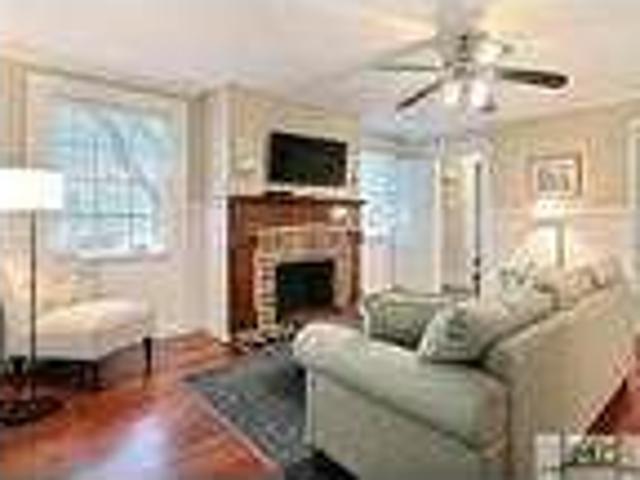 1 bedroom in Savannah GA 31401
