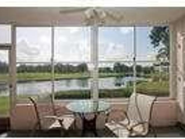 1 bedroom in Sarasota Florida 34243