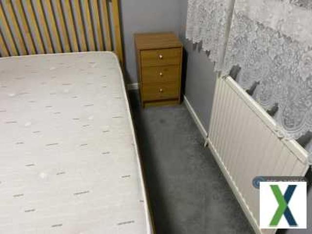 1 bedroom in Pyecombe Court, Crawley, RH11 #2407548