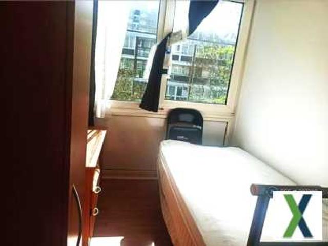 1 bedroom in Roehampton, London, SW15 #2073110
