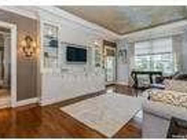 1 bedroom in Westbury New York 11590