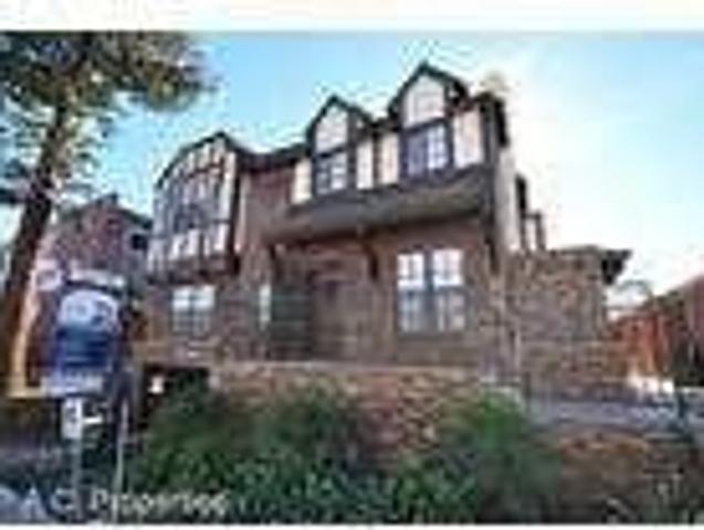 1 bedroom in Valley Village CA 91607