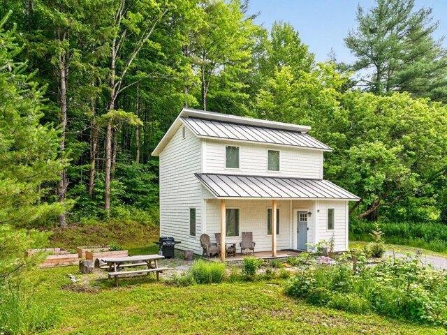 1 bedroom, Johnson VT 05656 104790743