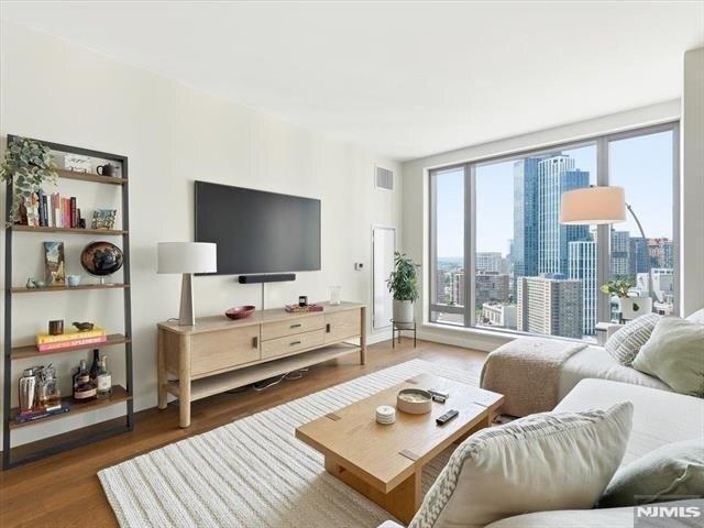 1 bedroom, Jersey City NJ 07302 104689475