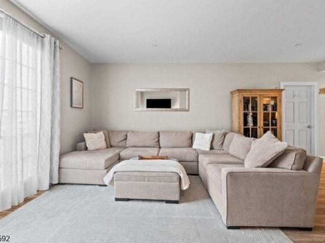1 bedroom, Jersey City NJ 07305 102726448