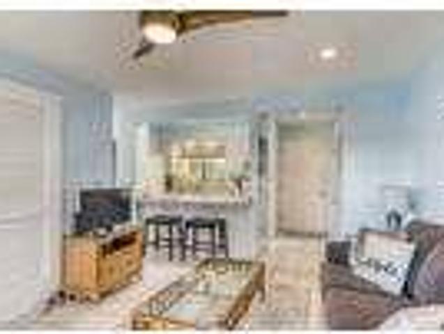 1 bedroom OceanFront condo in Maalaea