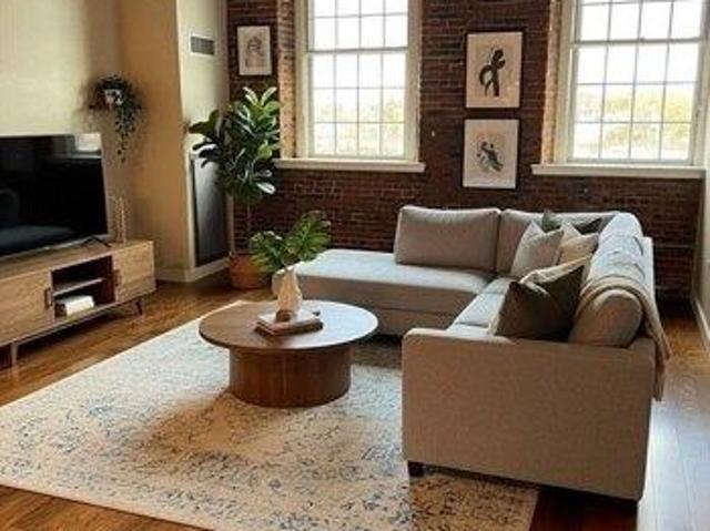 1 bedroom, Lowell MA 01852 102528084