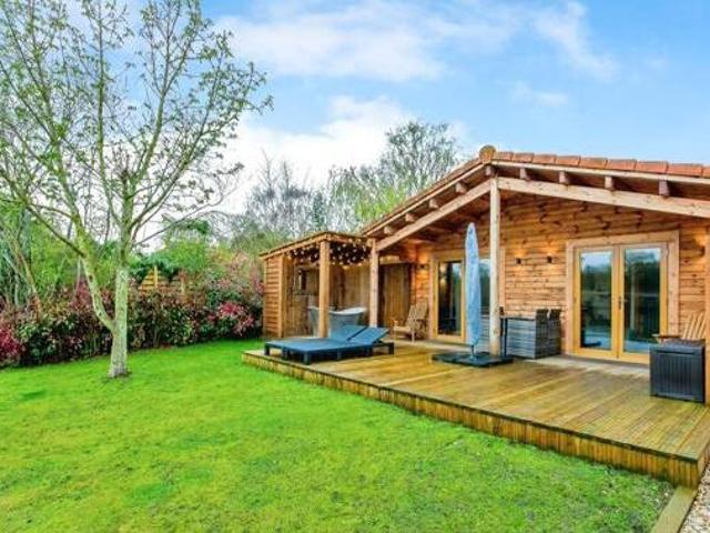 1 Bedroom Lodge For Sale In Tattershall
