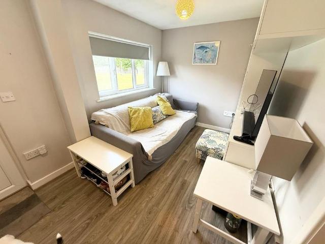 1 bedroom lodge to rent