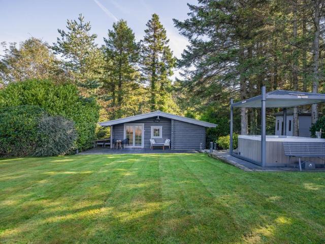 1 bedroom log cabin for sale