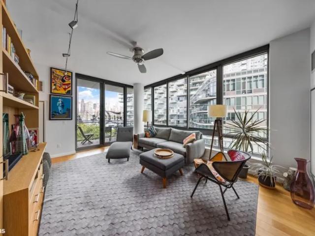 1 bedroom, Long Island City NY 102752789