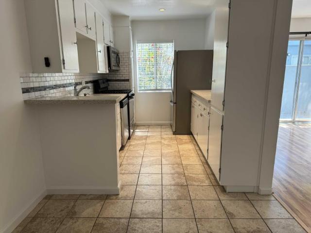 1 bedroom, Los Angeles CA 90038 LS76446994