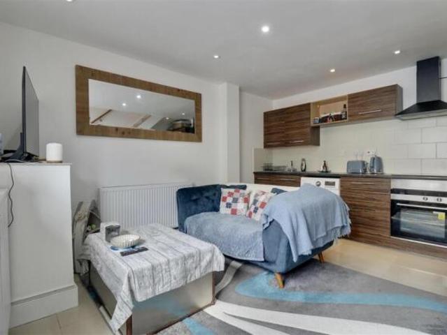 1 bedroom link detached house for sale in Lawson Road, Southsea, PO5